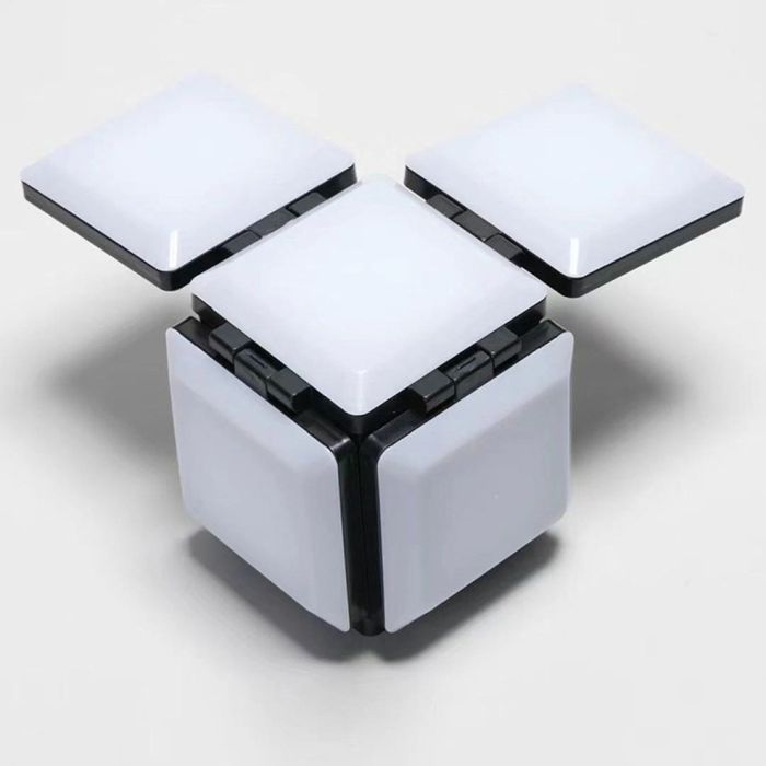 Rubik Cube Energy Saving Lamp with Adjustable LED Panels