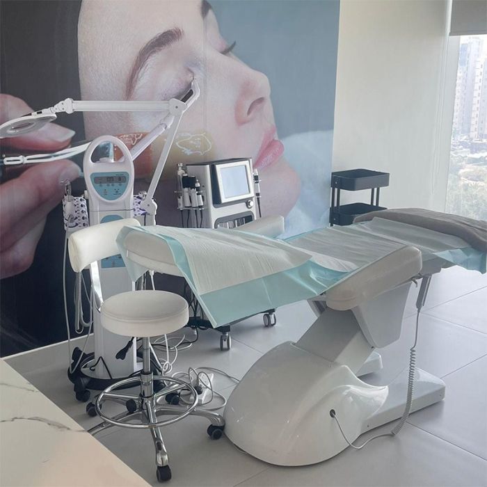 Full Body Laser Session at Derma Queen